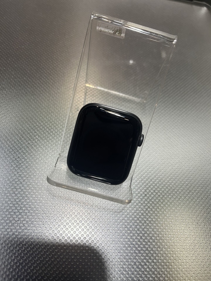 Apple Watch 6 44mm - Mobile01