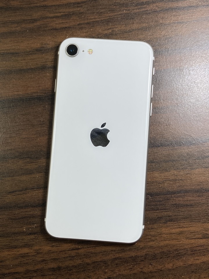 Apple IPhone SE 2 64G 白色 4.7吋蘋果手機 SE2 4G手機 - Mobile01