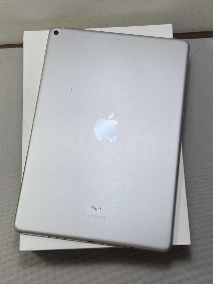 Apple iPad Air 3 64G 10.5吋 二手蘋果大螢幕平板 銀色 - Mobile01